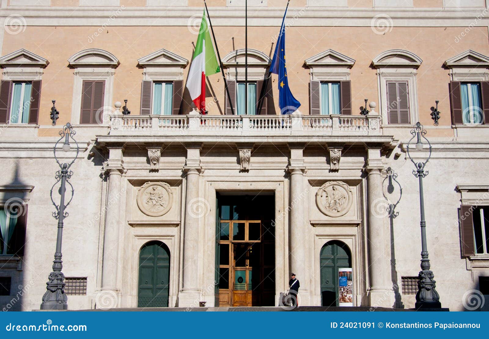 Palacio De Montecitorio, Roma Foto editorial - Imagen de roma, romano ...