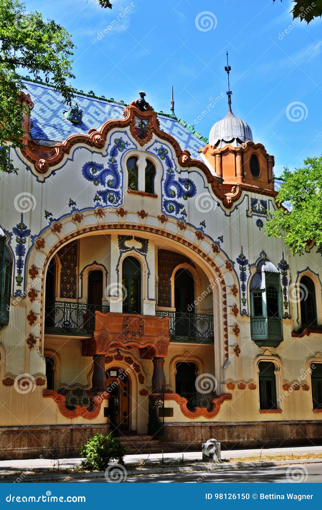Palacio De Raichle, Szabadka Foto de archivo - Imagen de arte, caminata ...