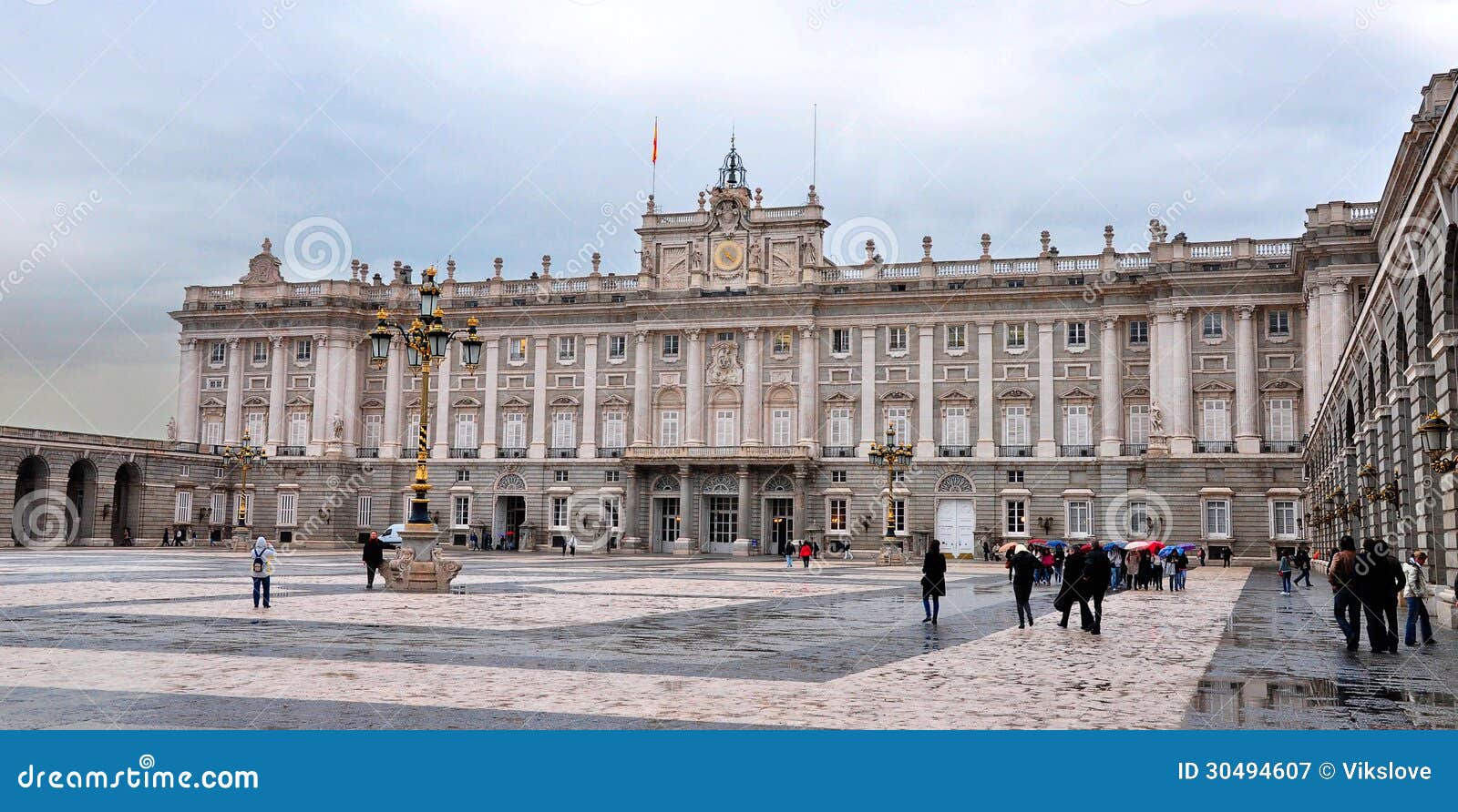 Palacio De Real (Royal Palace) in Madrid Editorial Photography - Image ...
