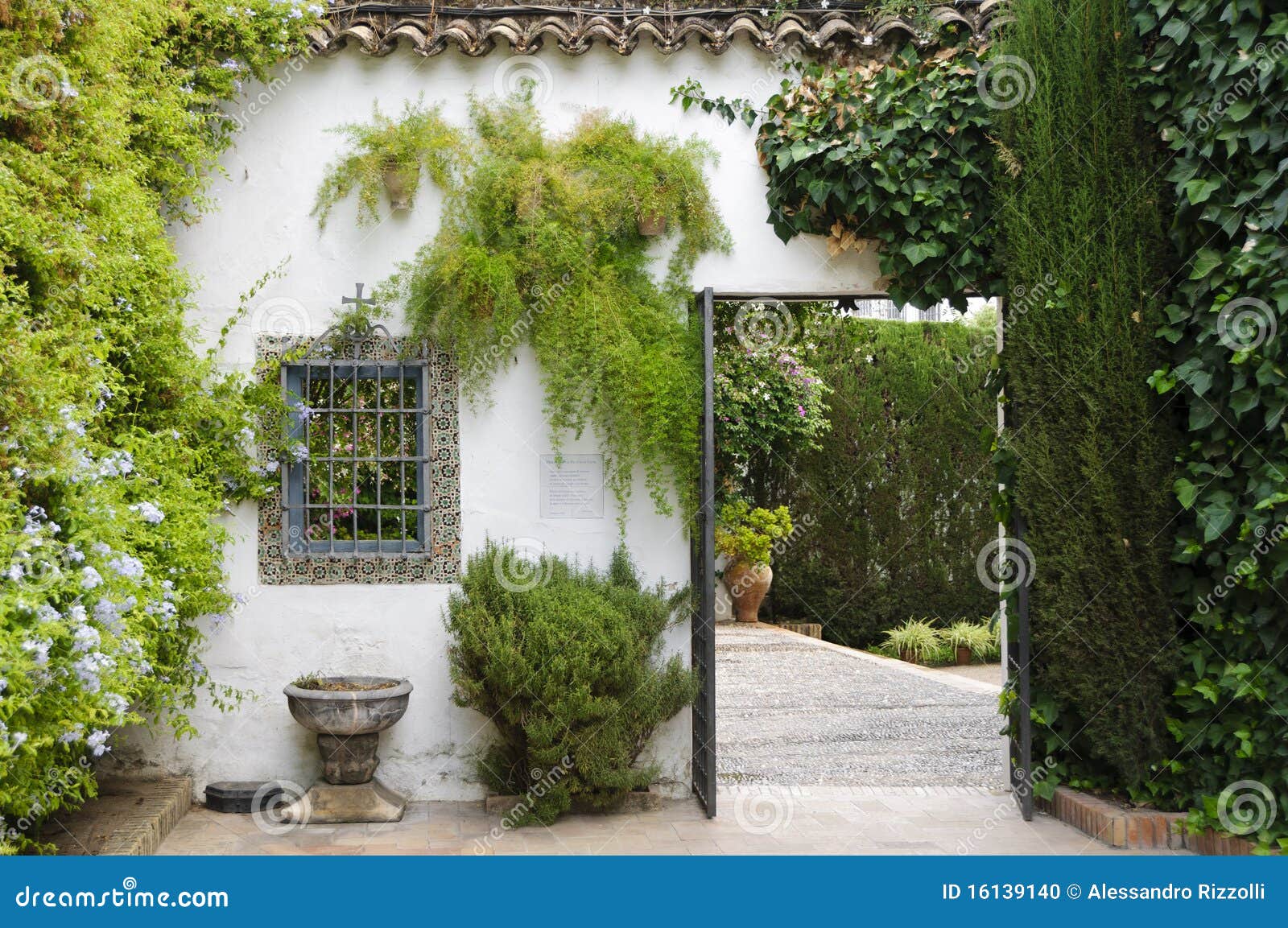 Palacio De Viana - Typical Andalusian Patio Stock Photo - Image of ...