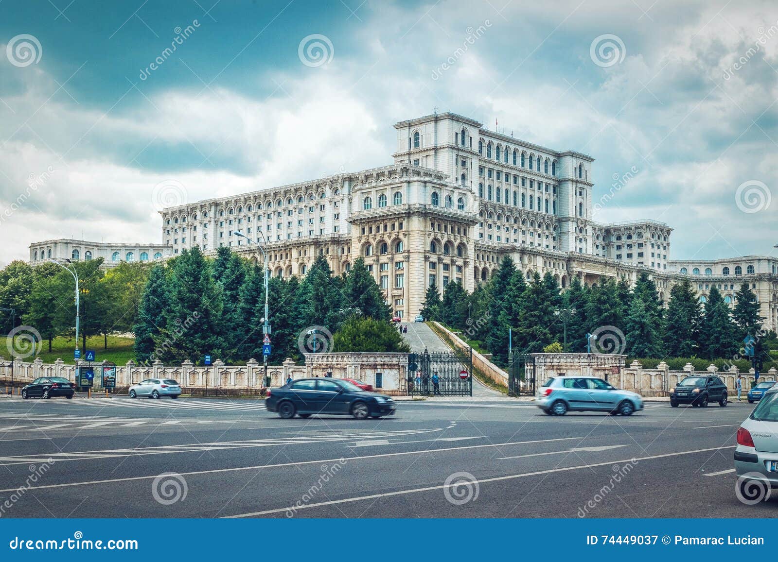 Palacio del parlamento fotografía editorial. Imagen de pesado - 74449037