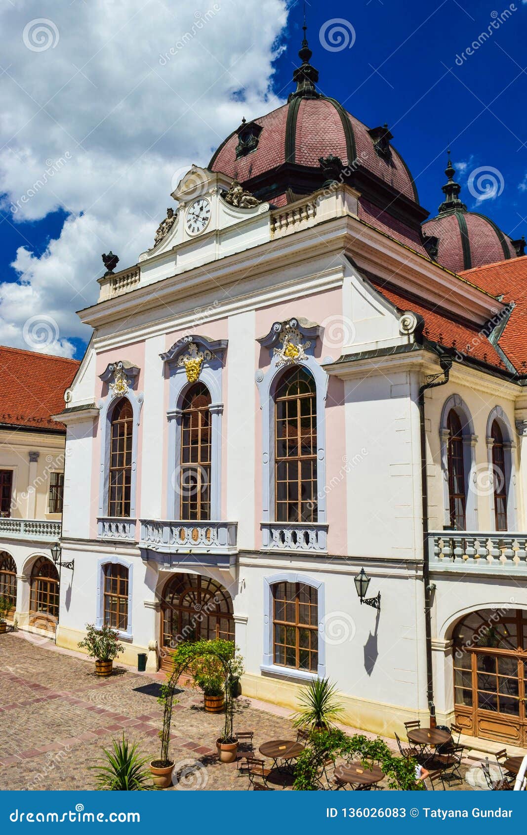 Palacio en Godollo imagen de archivo. Imagen de palacio - 136026083