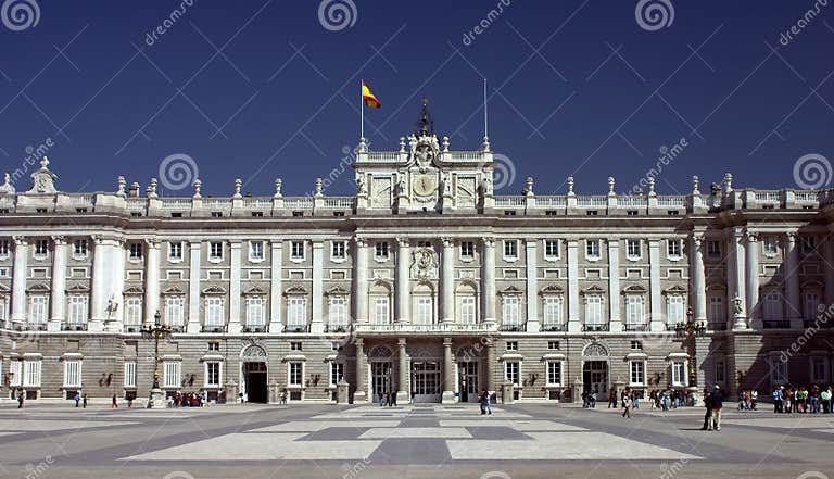 Palacio real editorial photo. Image of royal, countries - 758286