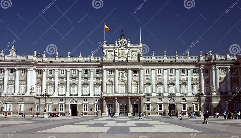 Palacio real editorial photo. Image of royal, countries - 758286