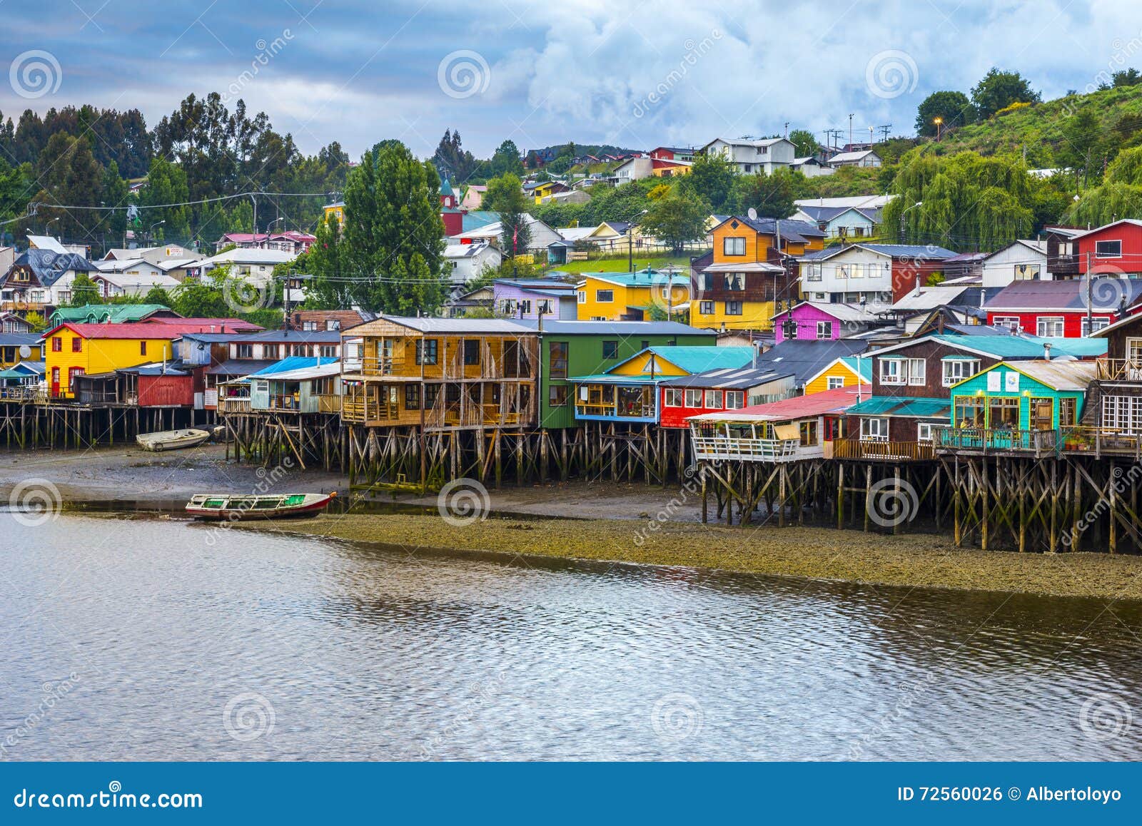 Palafitos En Castro, Isla De Chiloe (Chile) Foto de archivo - Imagen de ...