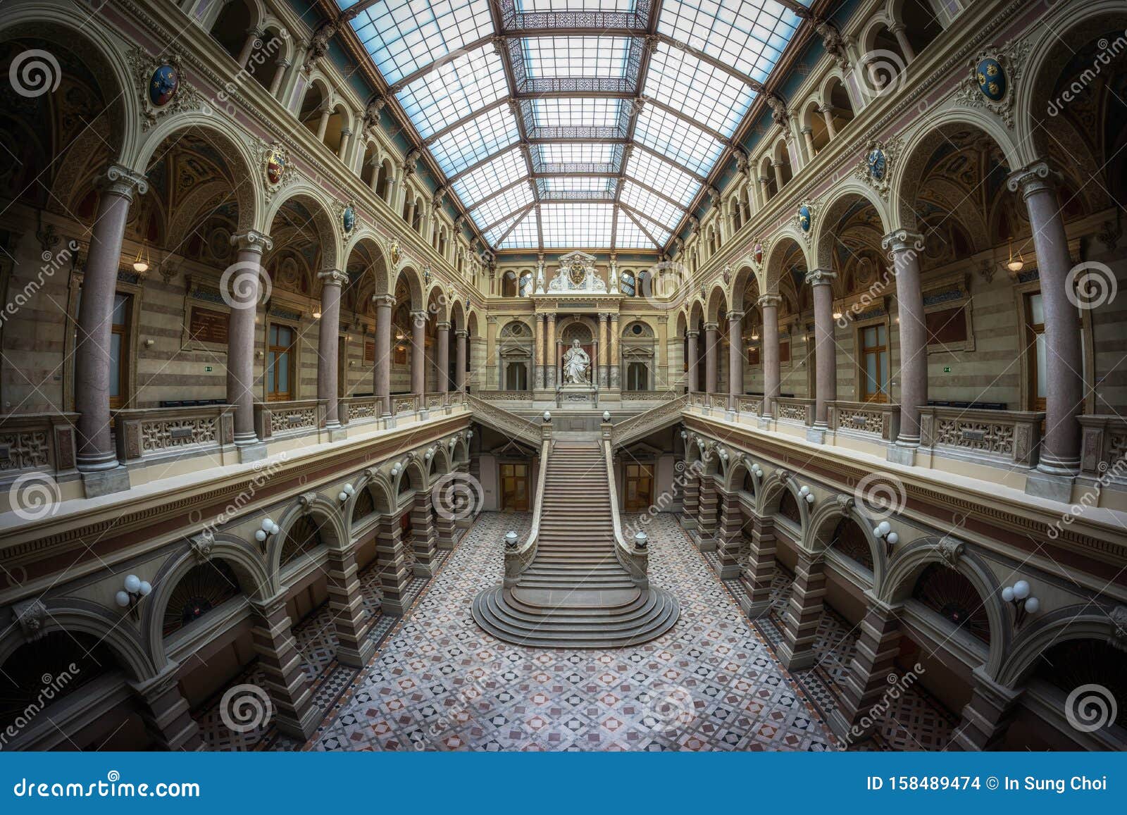 Palais De Justice De Vienne Photo stock - Image du europe, viewpoint ...
