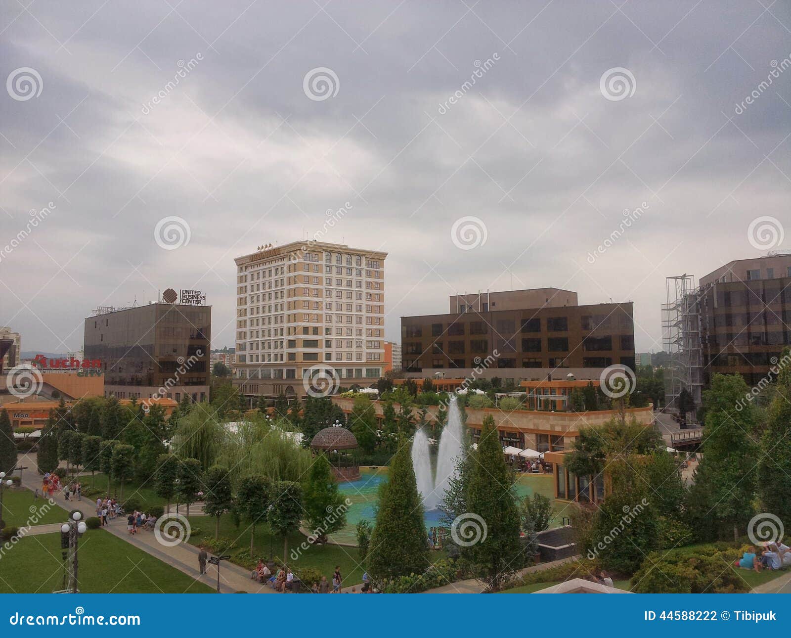 Palas mall garden in Iasi editorial photography. Image of palas - 44588222