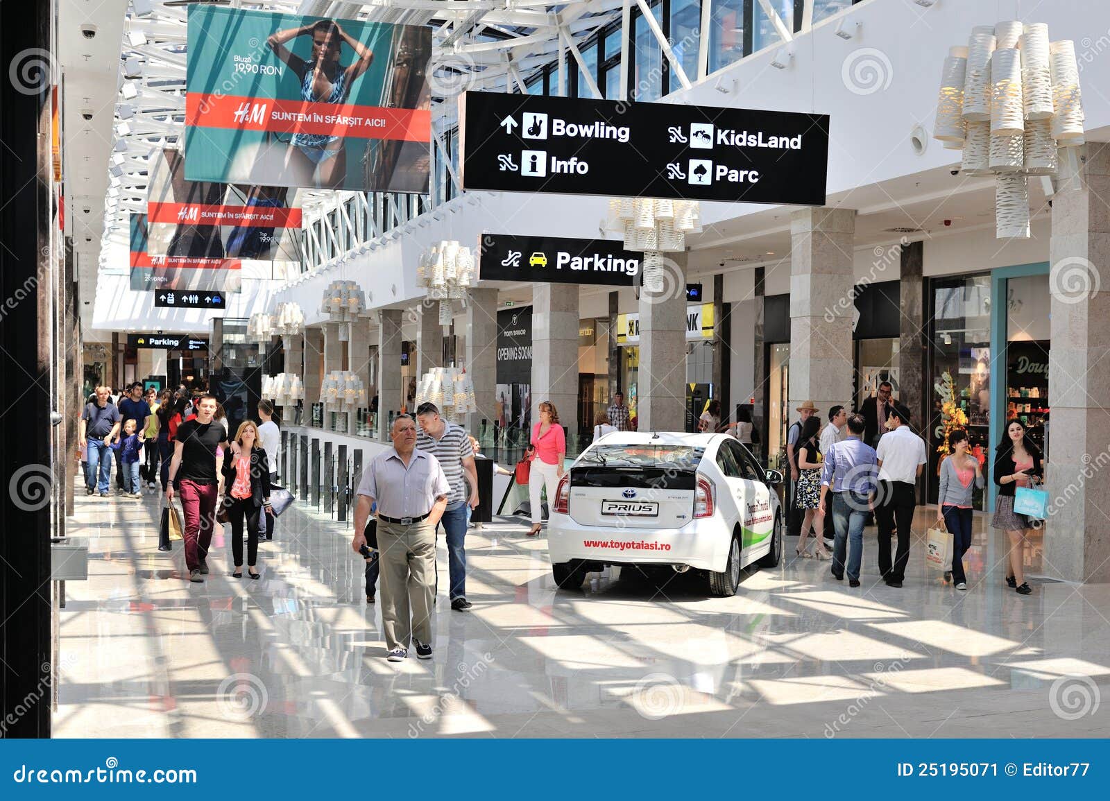 Shopping Street Inside Palas Luxury Mall Editorial Photo - Image of ...