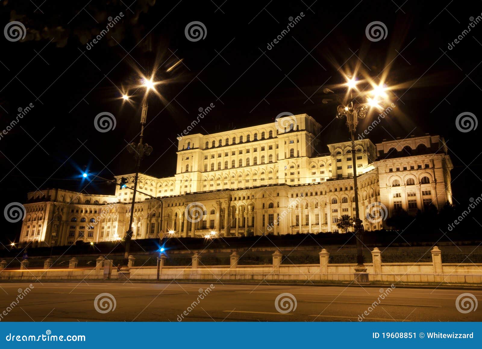 Palazzo Del Parlamento a Bucarest, Romania. Immagine Stock - Immagine ...