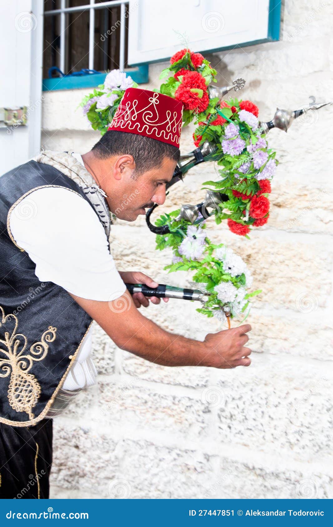 Palestinian Make a Leaving from Serving Tea Editorial Photo - Image of ...