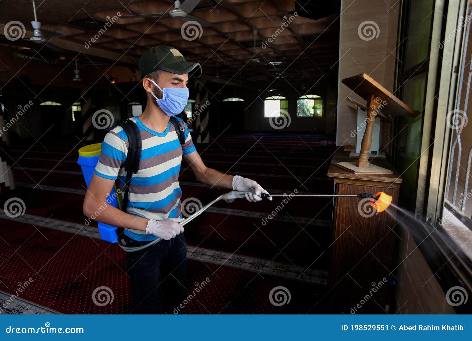 Palestinian Youth Performs Cleansing Work, a Amid the Outbreak of the ...