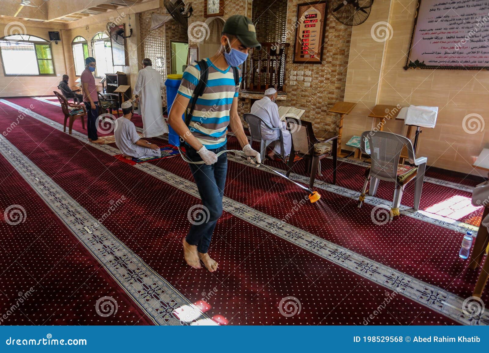 Palestinian Youth Performs Cleansing Work, a Amid the Outbreak of the ...