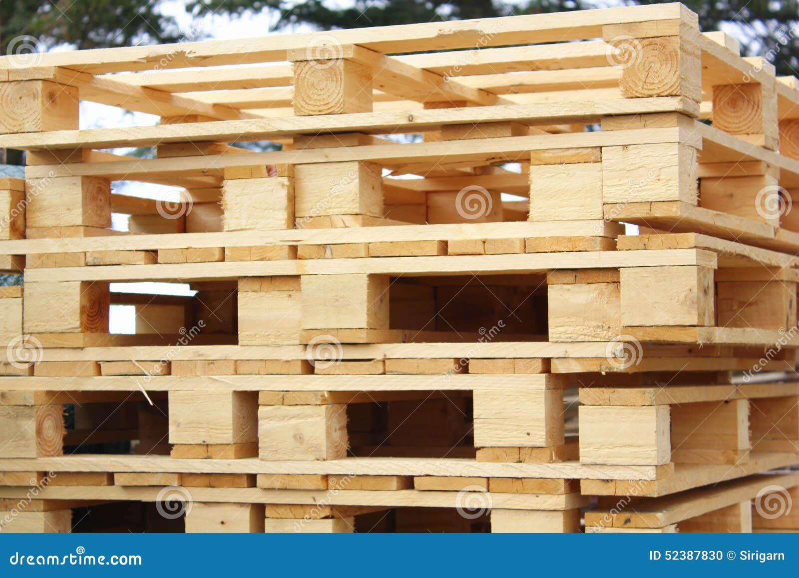 Palette en bois photo stock. Image du palette, industrie - 52387830