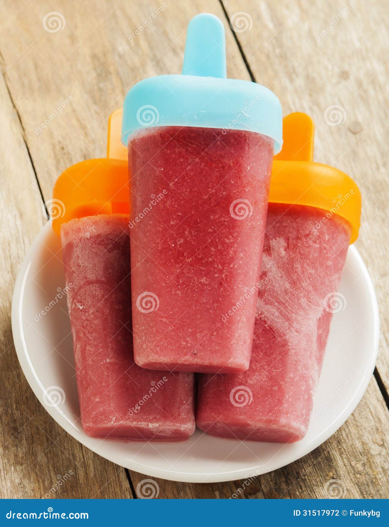 Palillo Del Helado De Fresa Foto de archivo - Imagen de italiano ...