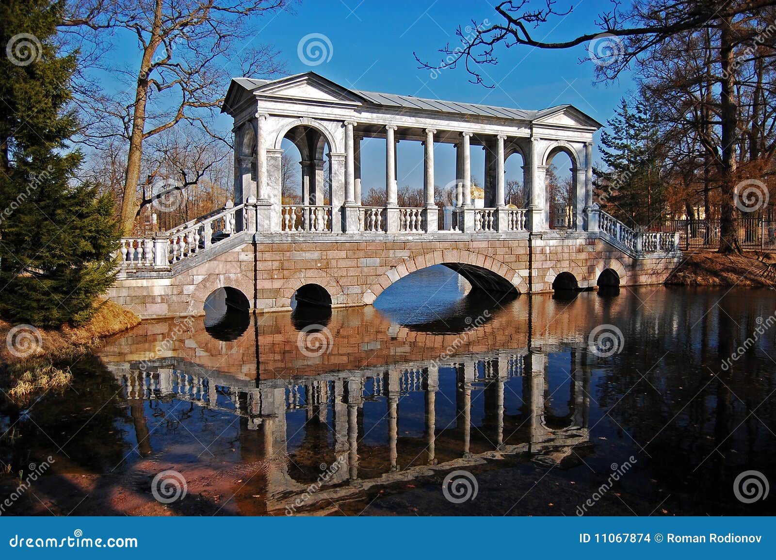 Palladian Bridge stock photo. Image of marble, boughs - 11067874