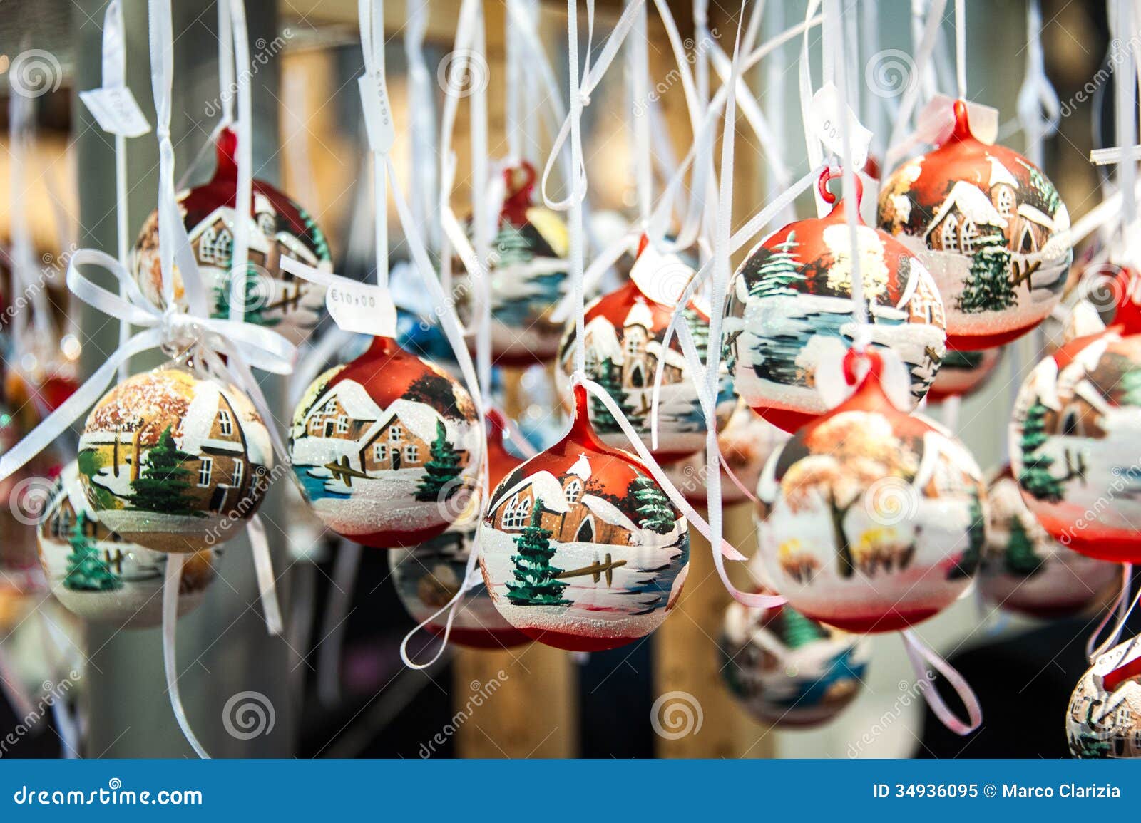 Palle Dipinte a Mano Di Natale Immagine Stock - Immagine di adornare ...