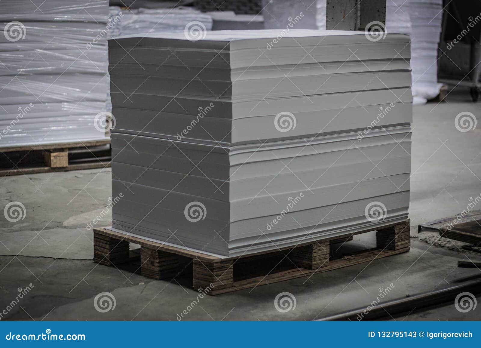 Pallet with Blank Offset Paper is Ready for Printing Stock Image ...