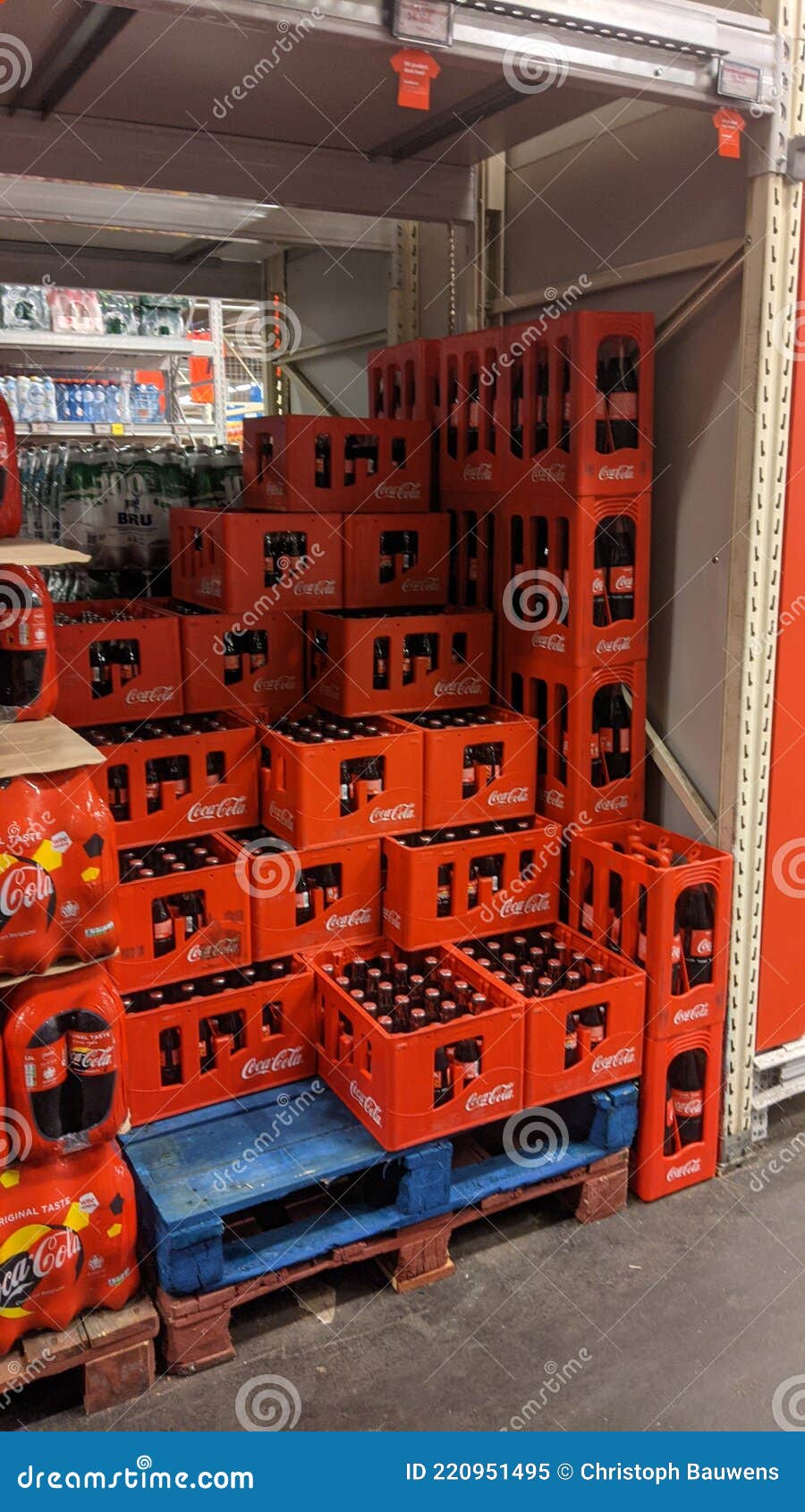 Pallet of Coca-Cola in Store Editorial Image - Image of transport ...
