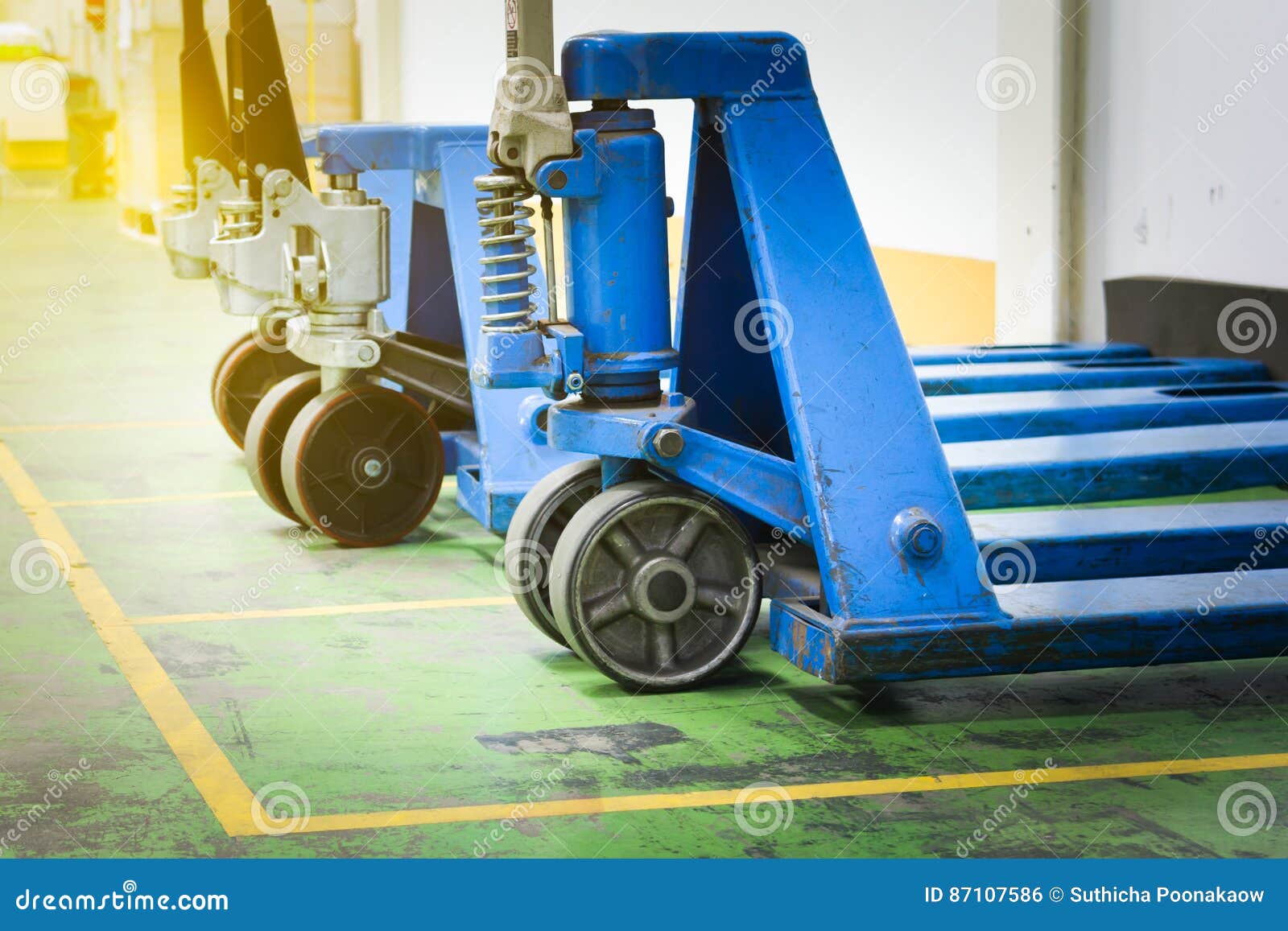 Pallet-Jack stock photo. Image of packaging, cargo, jigger - 87107586