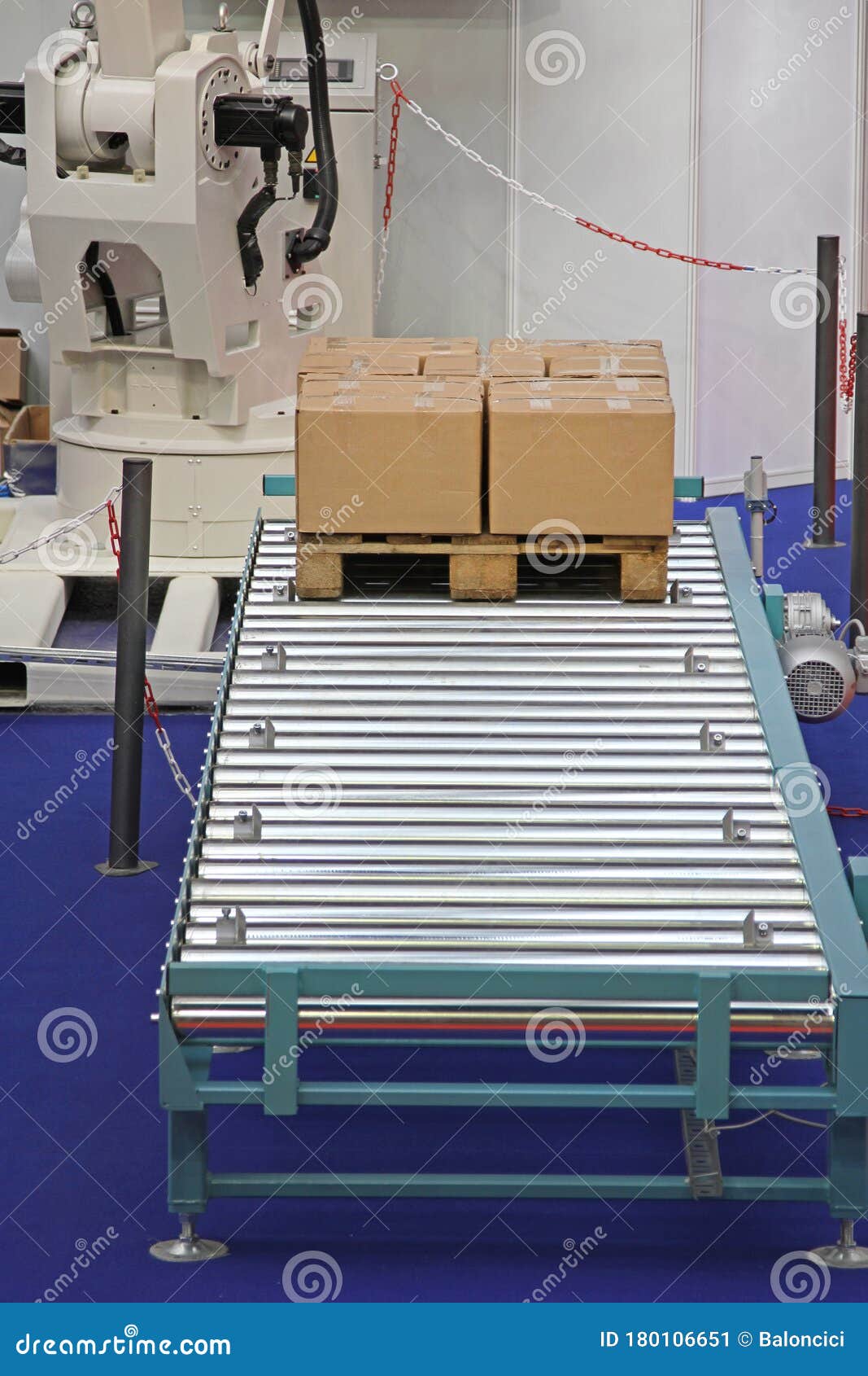 Palletizing Robot Loading Heavy Objects Onto Pallets With Motorized ...