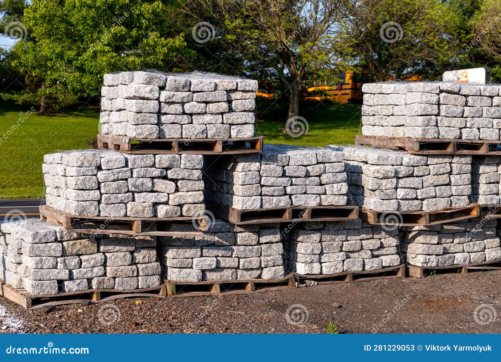 Pallets with Natural Facing Stone and Cobblestones Storage Tiles Blocks ...