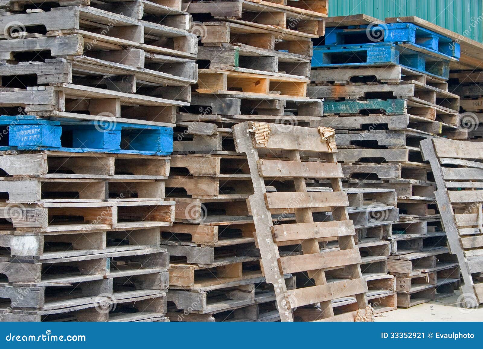 Pallets stock image. Image of industrial, shipping, stack - 33352921