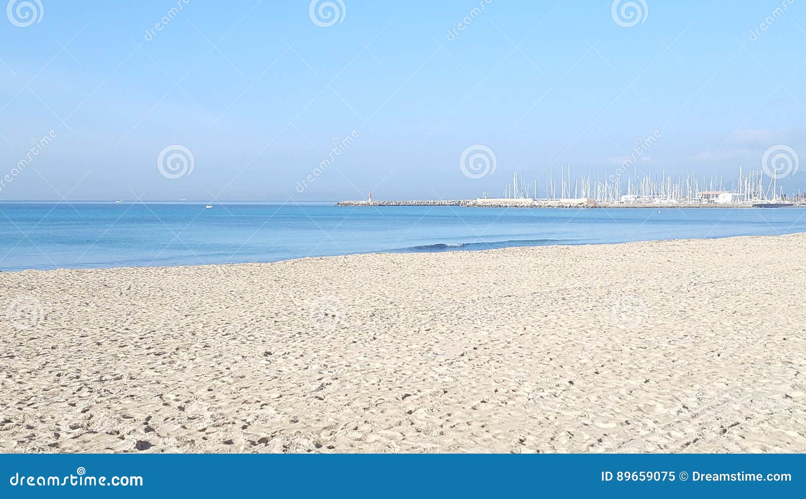 Palma Ballermann Strand imagen de archivo. Imagen de hilo - 89659075