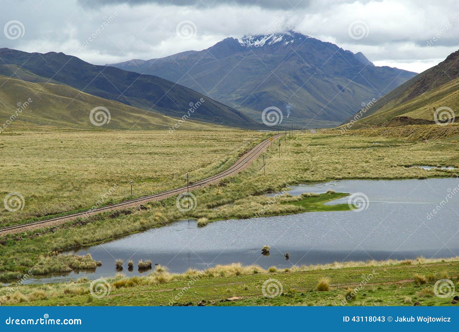 Pampas peruanas imagem de stock. Imagem de casas, pampas - 43118043