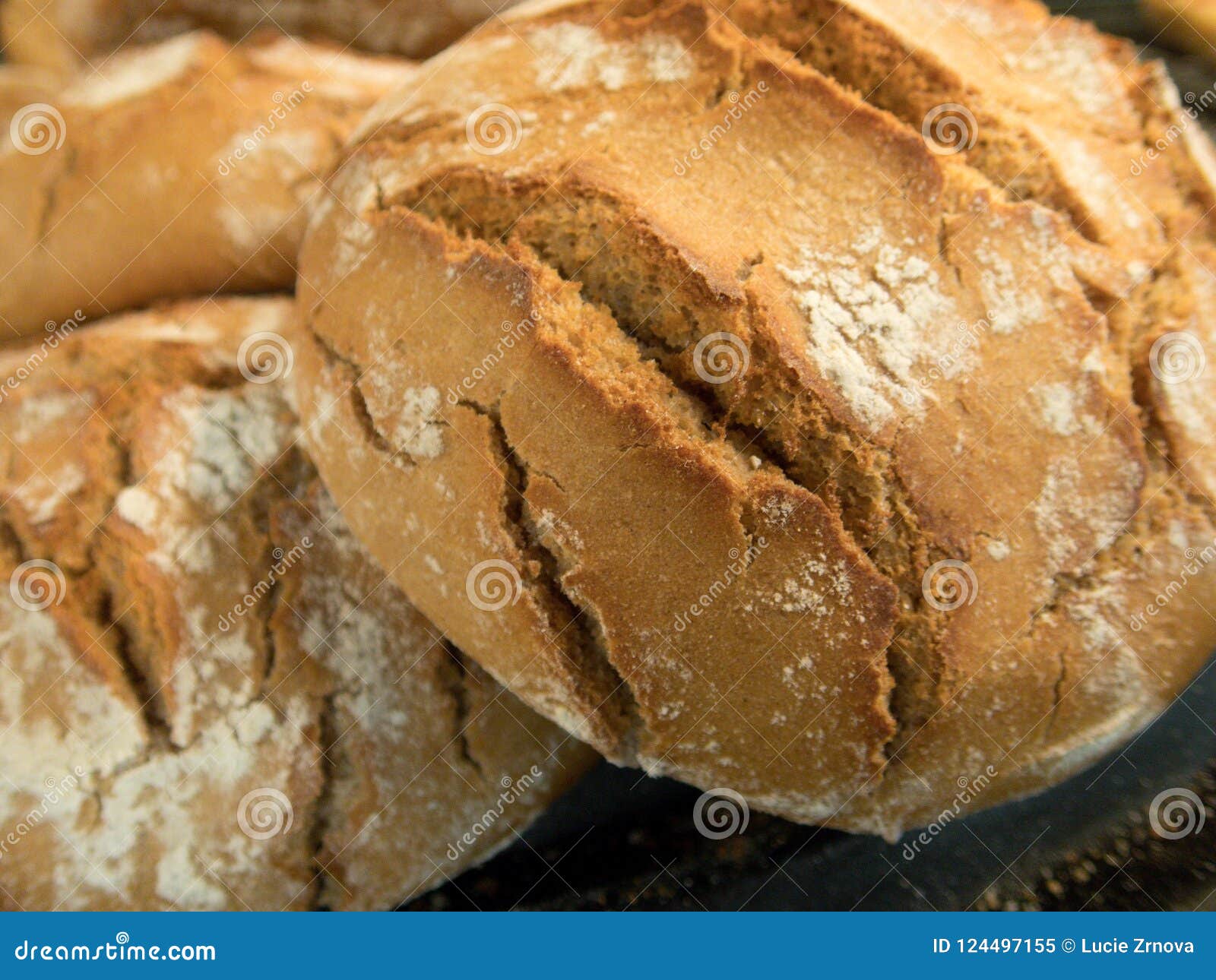 Pan Cocido Fresco En Supermercado Imagen de archivo - Imagen de olor ...