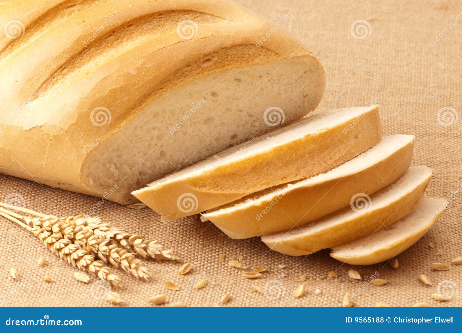 Pan crujiente blanco rebanado