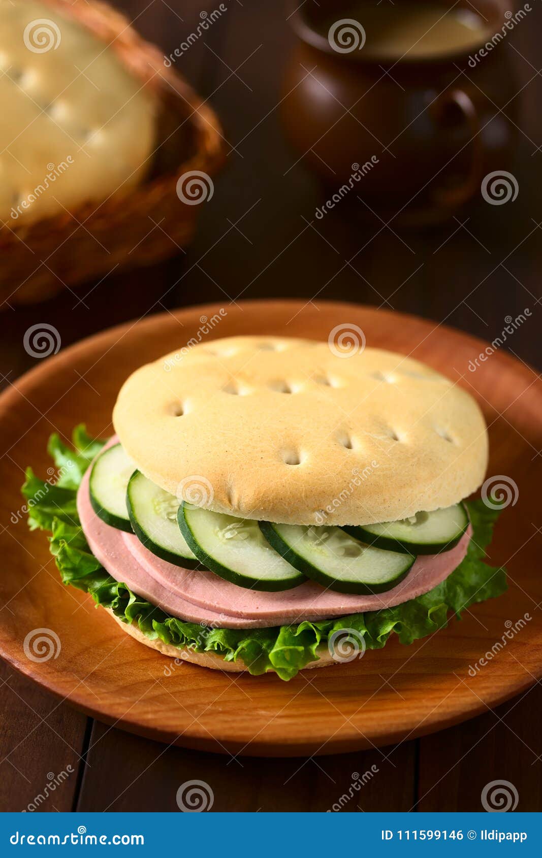 Pan De Hallulla Del Chileno Con El Corte Frío Foto de archivo - Imagen ...
