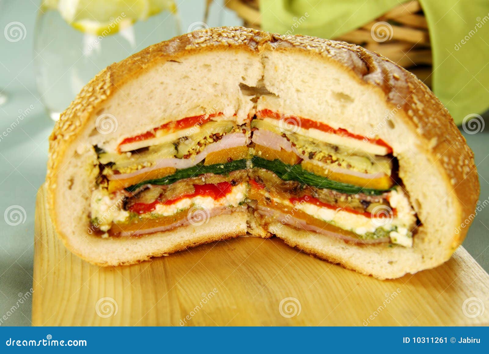 Pan de mazorca sabroso imagen de archivo. Imagen de rebanada - 10311261