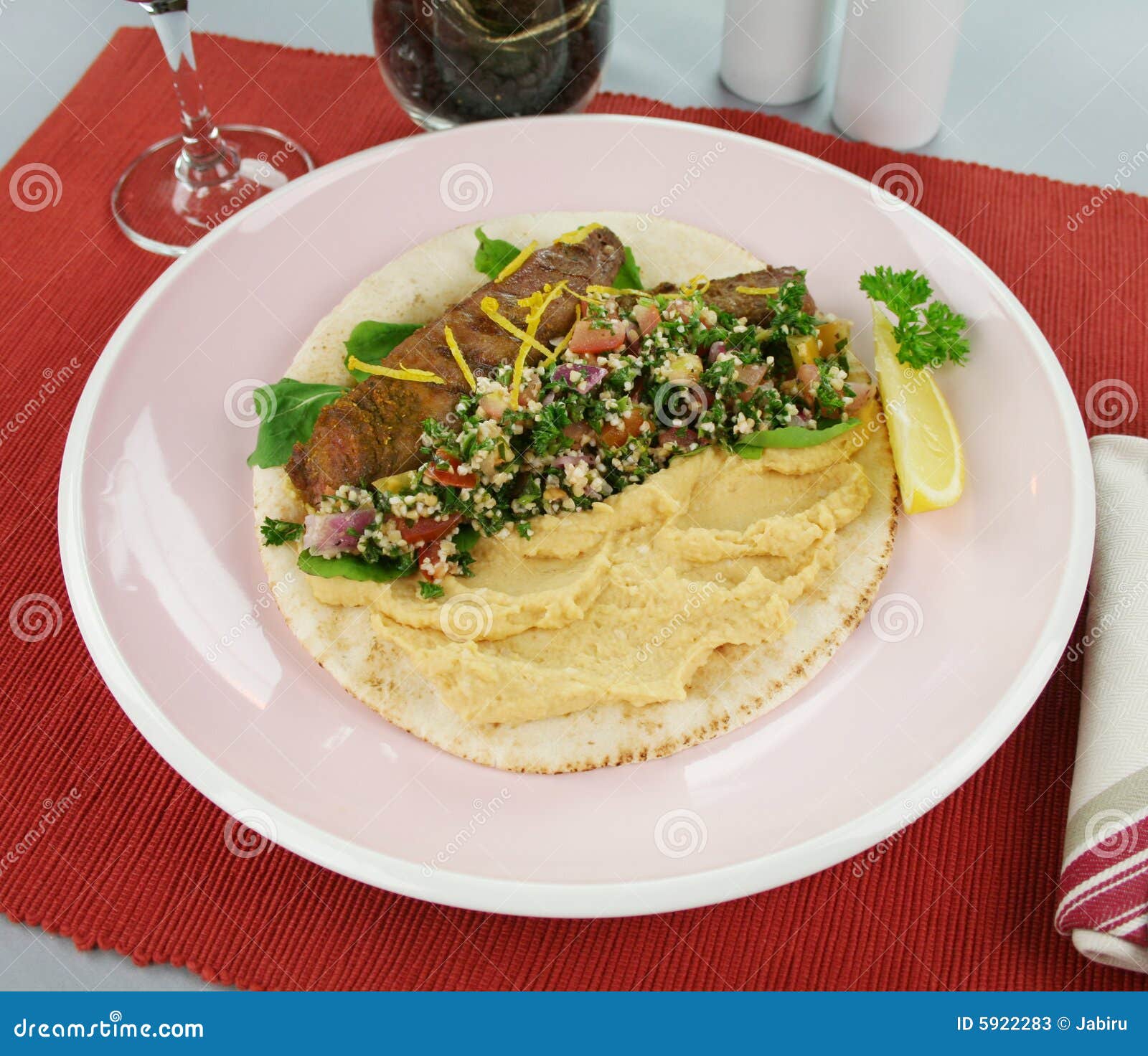 Pan De Oriente Medio De Pita Del Cordero Imagen de archivo - Imagen de ...