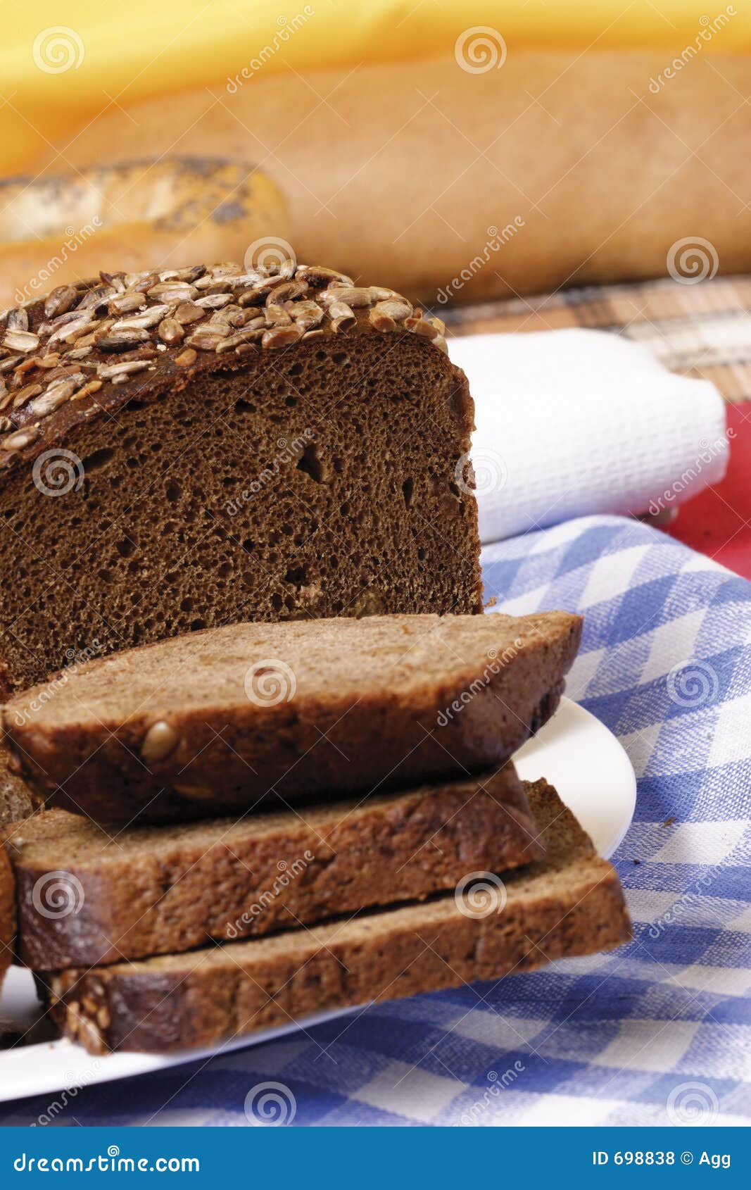 Pan de Rye foto de archivo. Imagen de desayuno, sabroso - 698838
