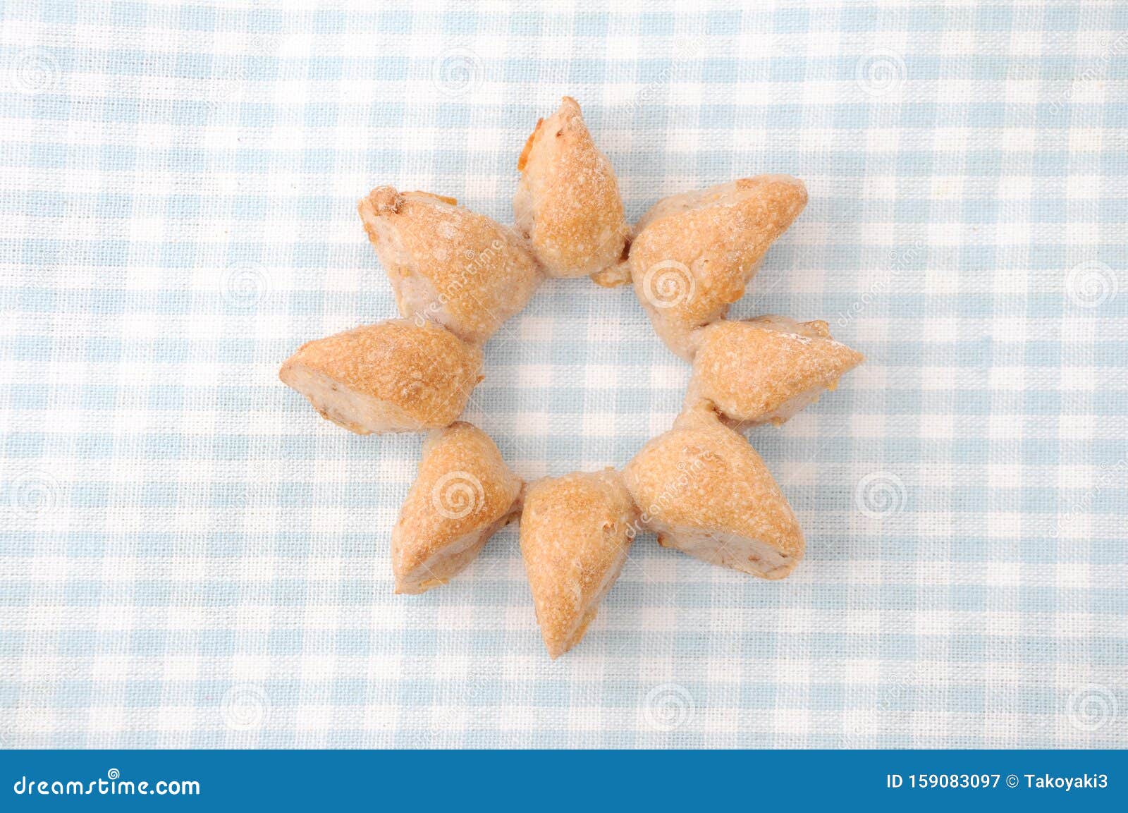 Pan De Sol Sobre Tela De Mesa Imagen de archivo - Imagen de fresco ...