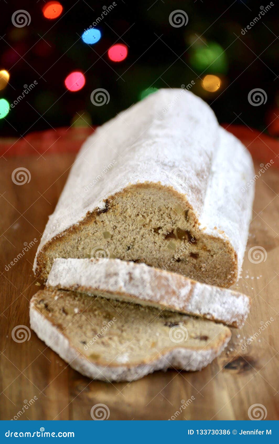 Pan de Stollen foto de archivo. Imagen de delicioso - 133730386