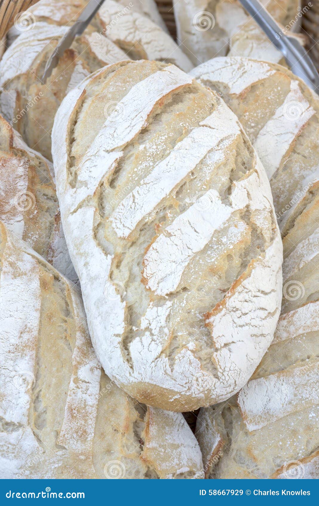 Pan del pan cocido fresco imagen de archivo. Imagen de almacén - 58667929