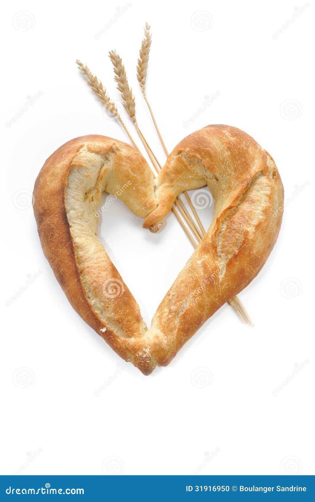 Pan en forma de corazón foto de archivo. Imagen de curruscante - 31916950
