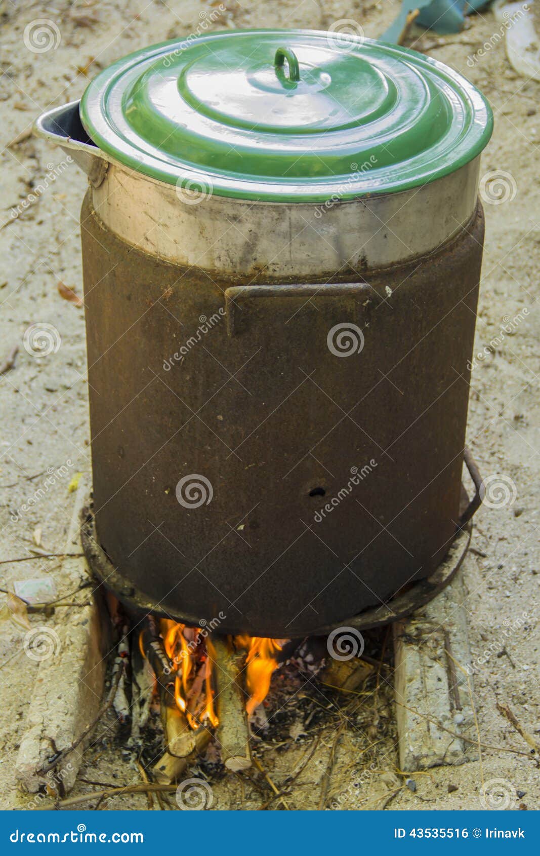 Pan on the fire stock photo. Image of heat, kettle, picnic - 43535516