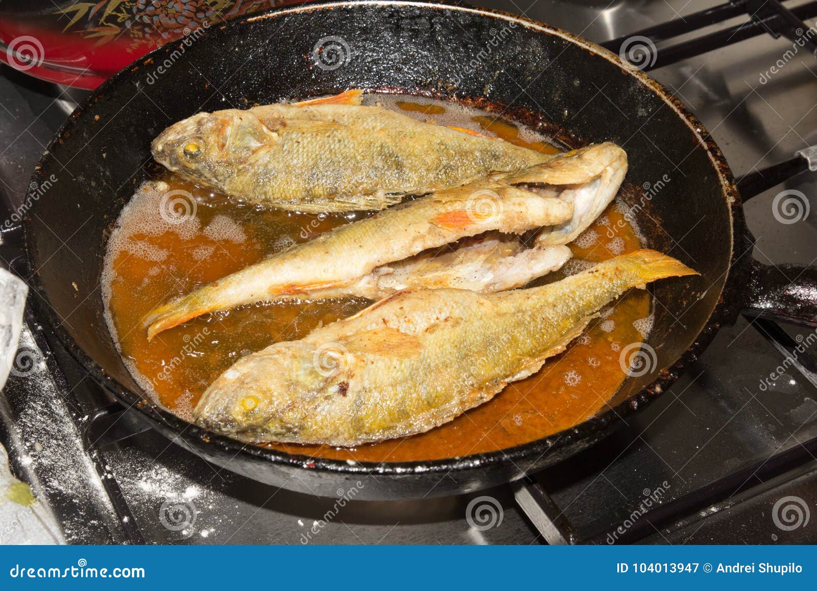 Pan fried perch stock image. Image of gourmet, fish - 104013947