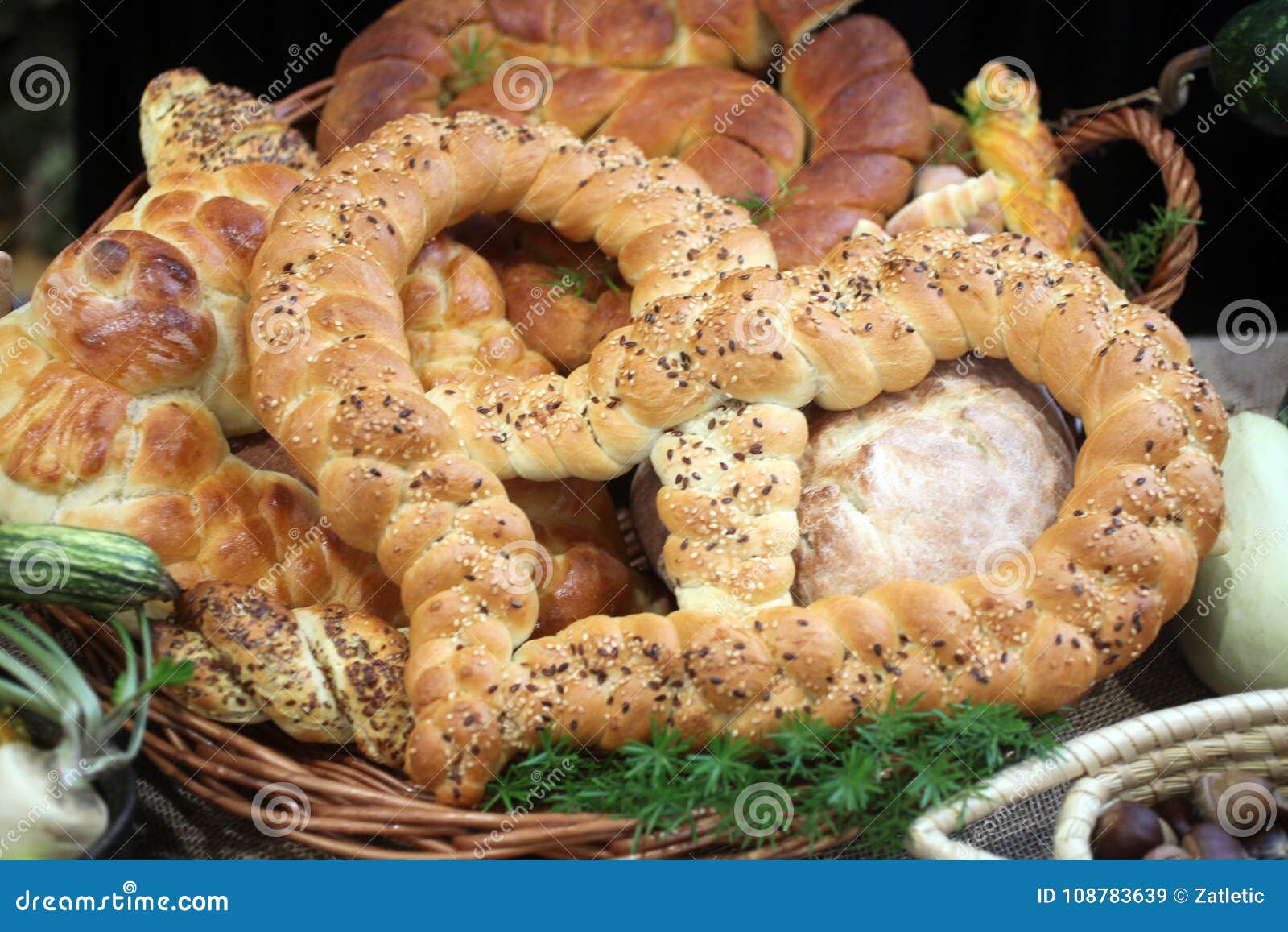 Pan Hecho En Casa Delicioso Imagen de archivo - Imagen de bocado, acebo ...