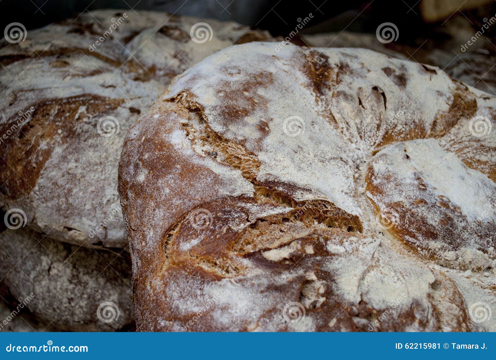Pan Hecho En Casa Tradicional Imagen de archivo - Imagen de harina ...