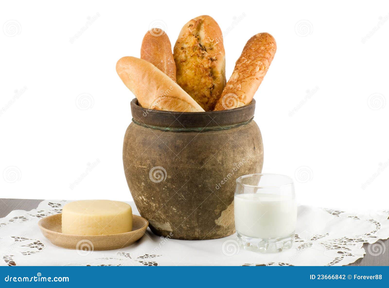 Pan Hermoso Fijado Con Leche Y Queso Foto de archivo - Imagen de ...