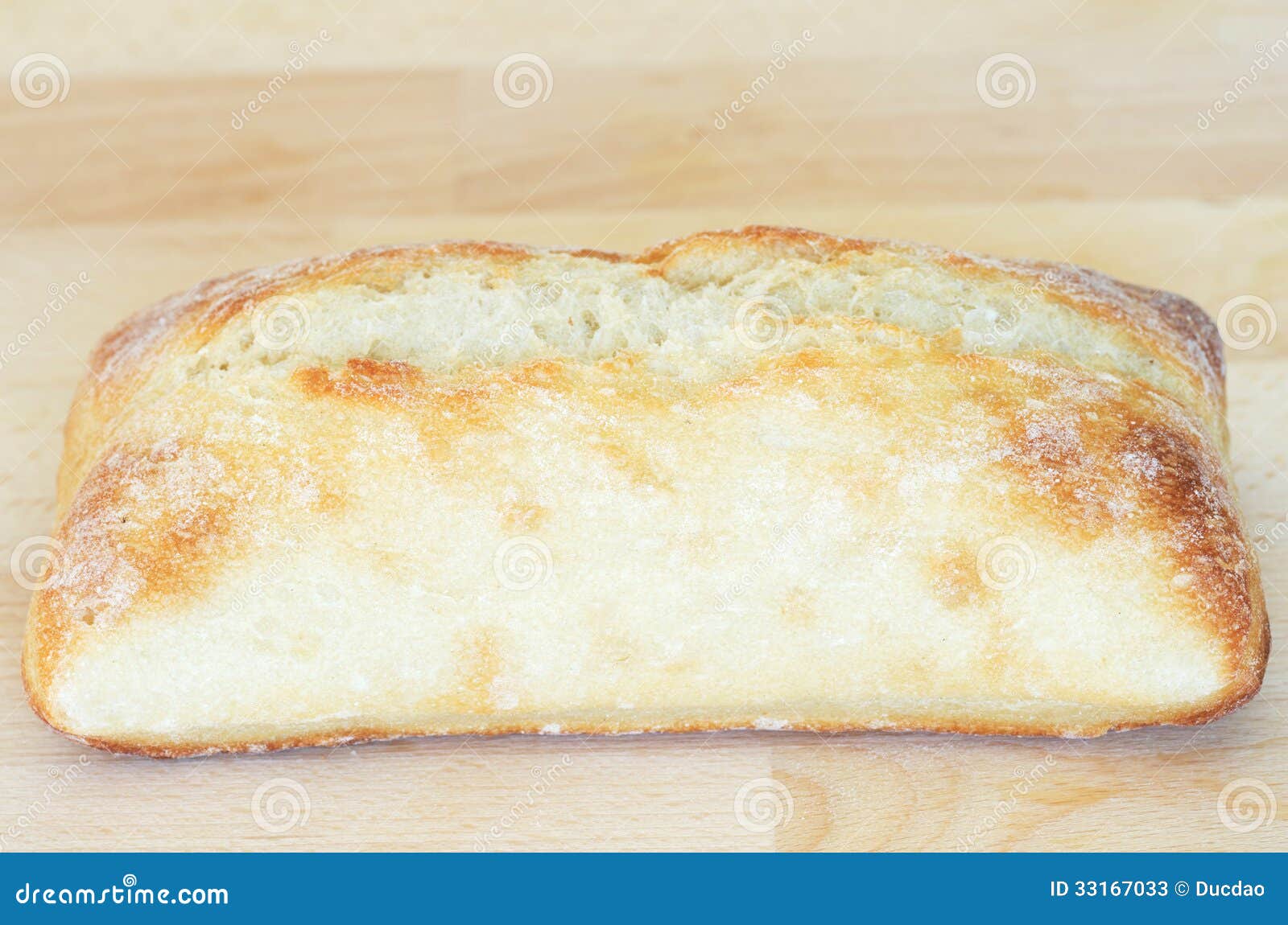 Pan italiano del ciabatta imagen de archivo. Imagen de fondo - 33167033