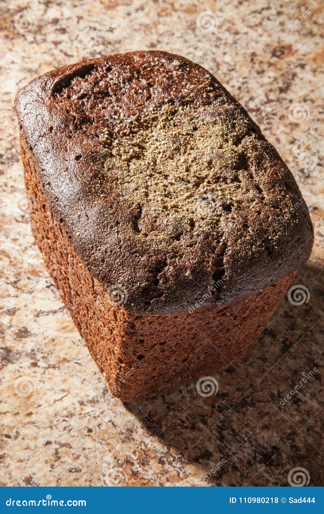 Pan negro foto de archivo. Imagen de torcer, quebradizo - 110980218