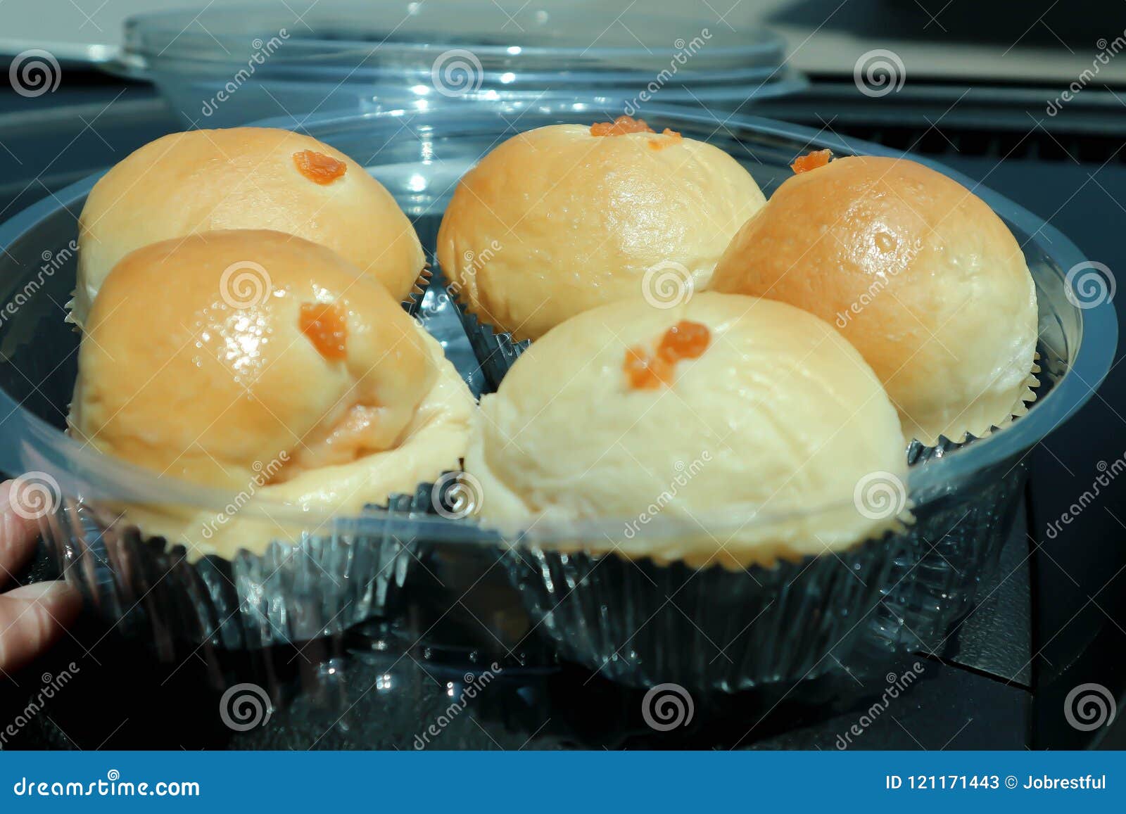 Pan O Bollo Con Las Natillas Rellenas Imagen de archivo - Imagen de ...