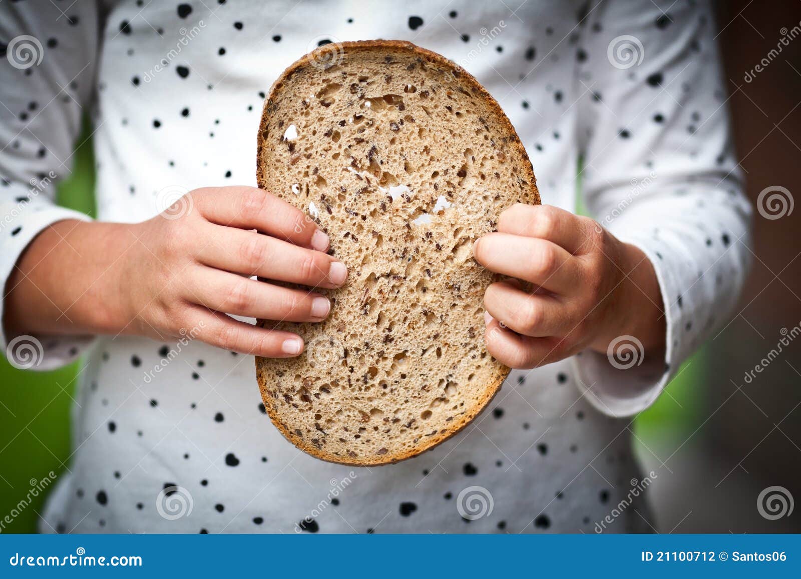 Pan para el mundo foto de archivo. Imagen de necesidad - 21100712