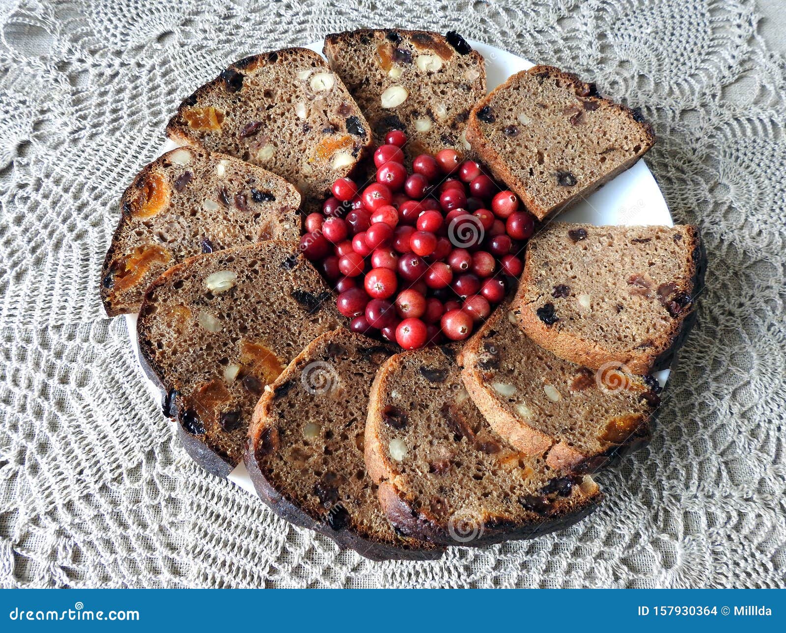 Pan Sabroso Con Diferentes Frutas, Lituania Foto de archivo - Imagen de ...
