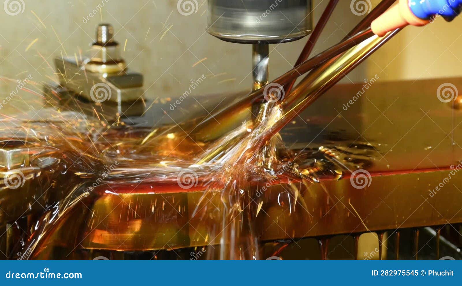 Pan Scene the Hole Making Process on CNC Milling Machine by Deep Hole ...