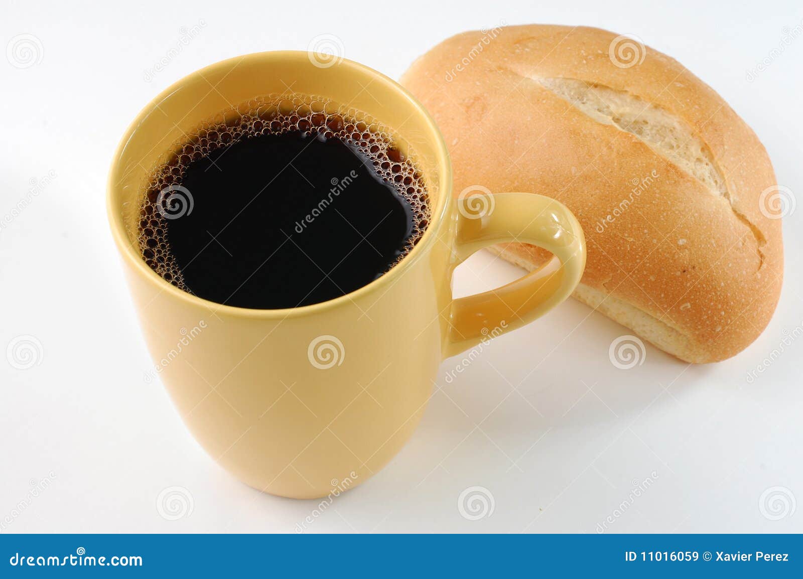 Pan y café imagen de archivo. Imagen de tradicionalmente - 11016059